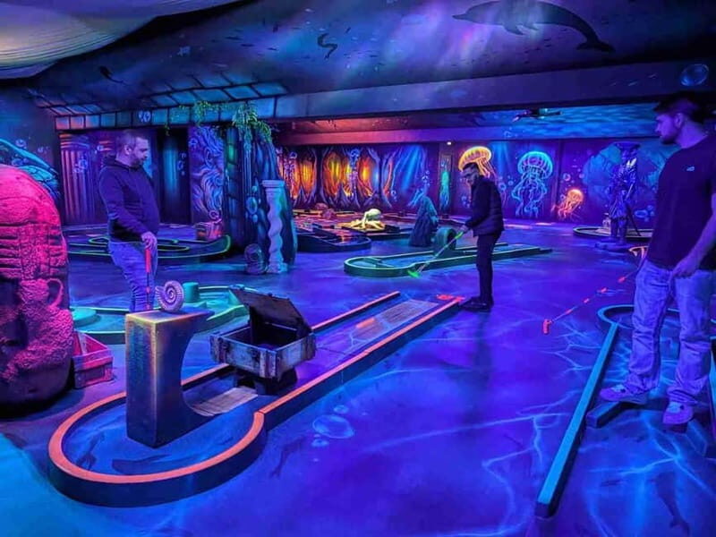 Paris: Mini Golf and Climbing Combo Ticket - Key Points