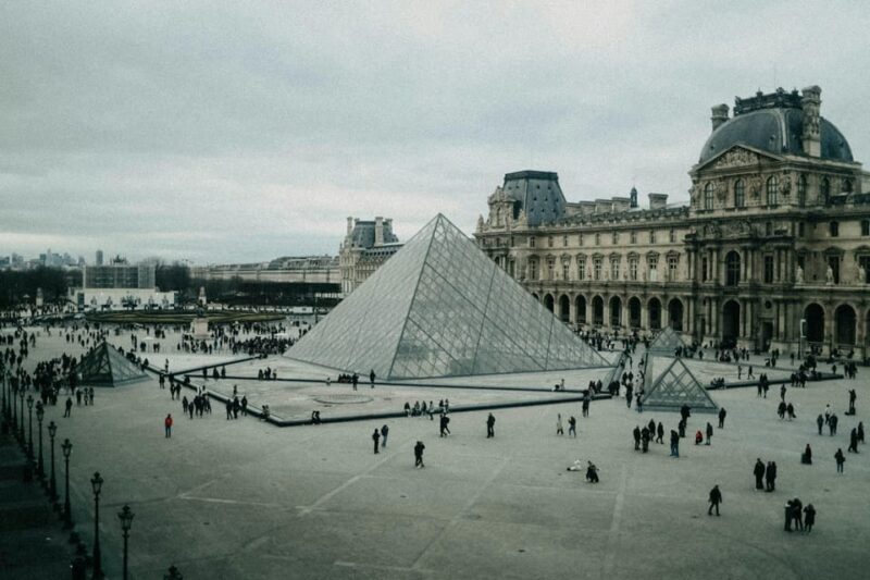 Paris: Mona Lisa and Louvre Highlights Tour SEMI PRIVATE - The Value of Guided Access in the Louvre