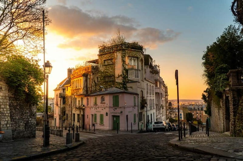 Paris: Montmartre Hidden Gems and Highlights Walking Tour - Key Points