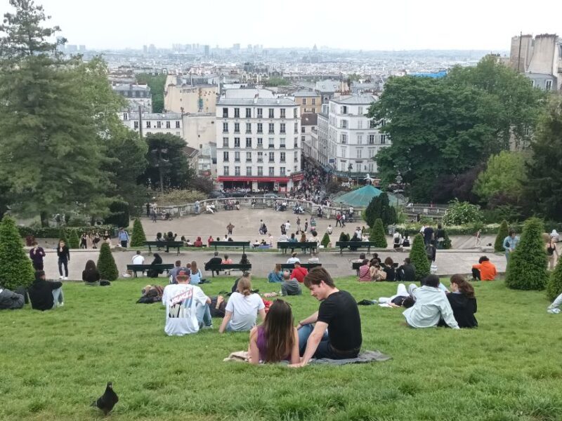 Paris: Montmartre Small Group Guided Walking Tour - Breaking Down the Itinerary