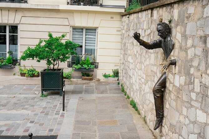 Paris - Montmartre Small Group Walking Tour with a True Local - Frequently Asked Questions