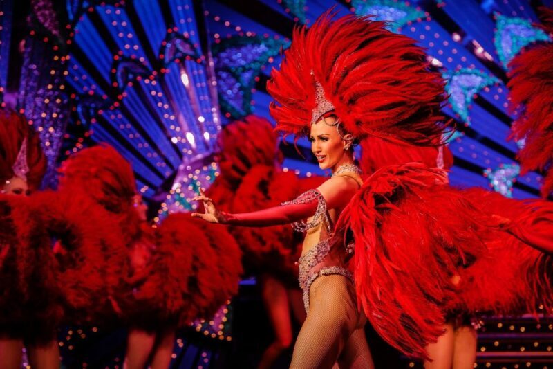 Paris: Moulin Rouge Dinner Show, Champagne, and Transport - Authentic Perspectives from Travelers