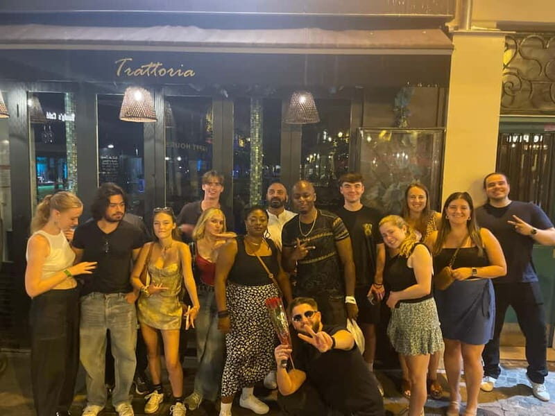 Paris Nightlife: International Pub Crawl, Free Shots & Games - What the Reviews Say