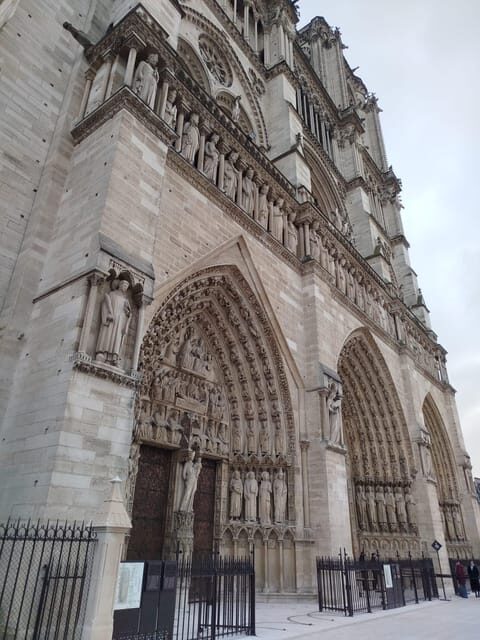 Paris: Notre Dame Cathedral Guided Tour of the Neighborhood - Analyzing the Itinerary
