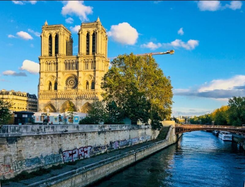 Paris: Notre Dame Exteriors and Ile de la Cité Walking Tour - FAQ