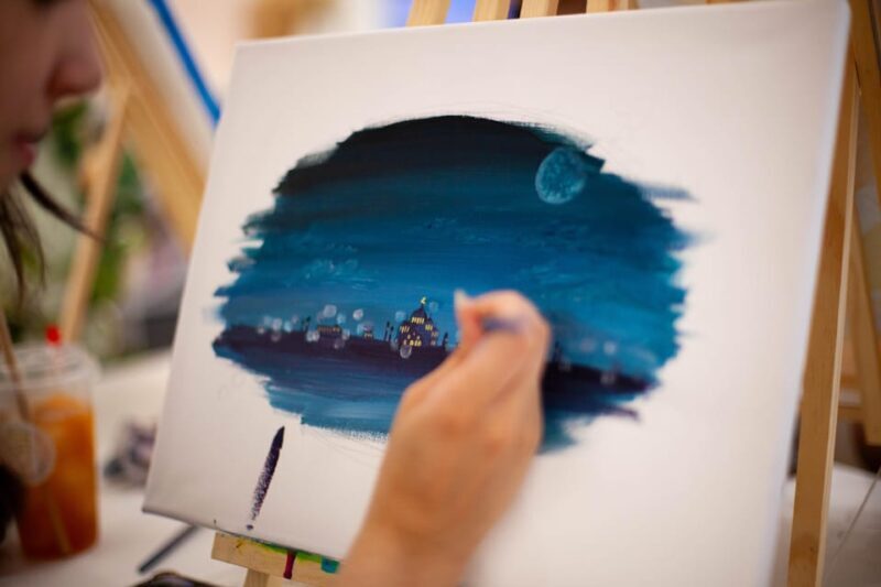 Paris : Painting experience in an art cafe - A Creative Escape in the Heart of Paris: Painting in an Art Café