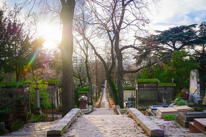 Paris Pere Lachaise Cemetery Small Group Guided Tour - What to Keep in Mind