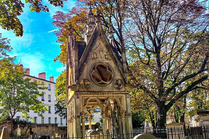Paris Pere Lachaise Cemetery Small Group Guided Tour - Who Will Love This Tour?