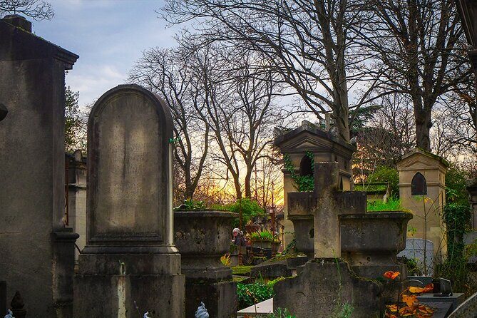 Paris Pere Lachaise Cemetery Small Group Guided Tour - FAQs
