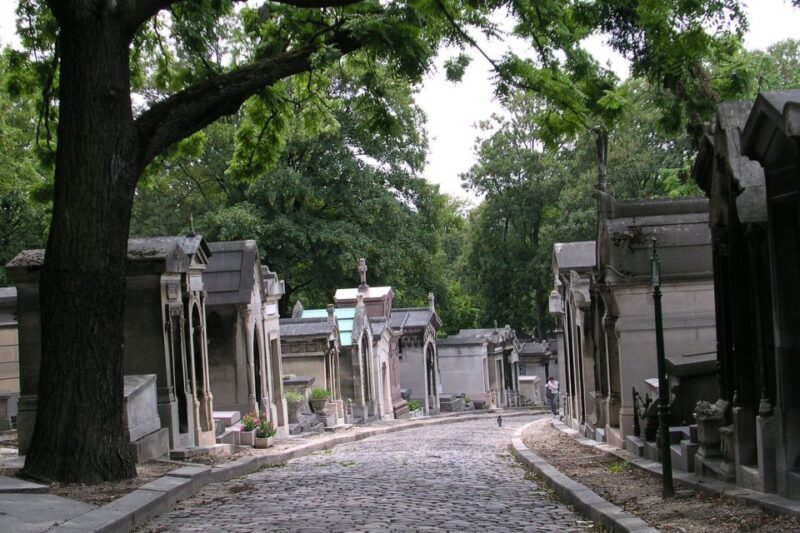 Paris: Père Lachaise Cemetery Walking Tour - The Sum Up: Is This Tour Right for You?