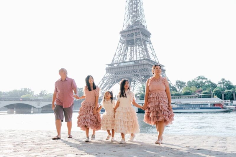 Paris: Photo Shoot with a Private Travel Photographer - Meeting Points and Logistics