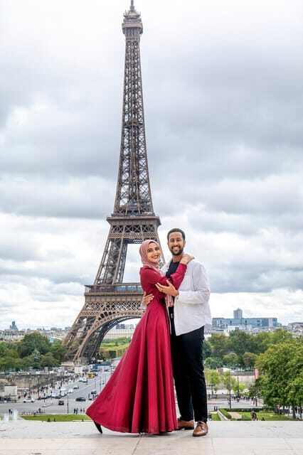 Paris: Photoshoot Around Eiffel Tower with 55 Edited Photos - Key Points