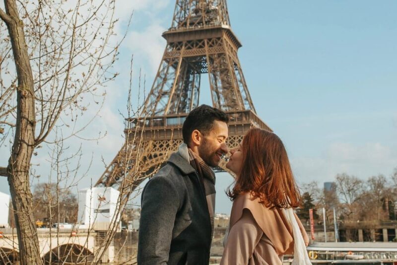 Paris: Photoshoot at the Eiffel Tower / Arc de Triomphe - What to Expect from the Paris Photoshoot Experience