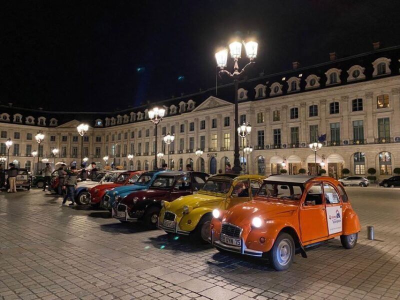 Paris: Private Christmas lights tour in Citroën 2CV 2h - Real Traveler Experiences