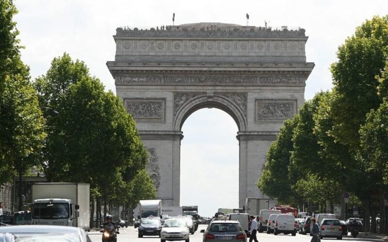 Paris: Private Full or Half-Day Sightseeing Tour with Local - FAQ
