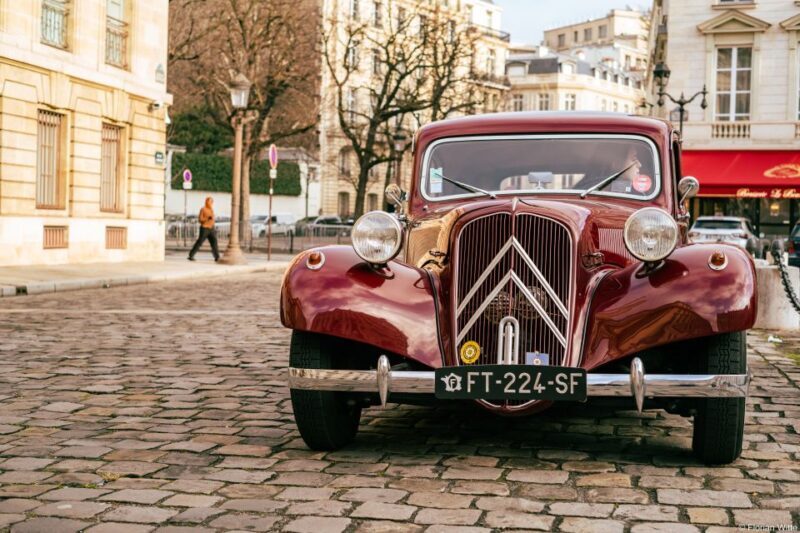 Paris: Private Guided City Tour in a Traction Avant or DS 21 - The Heart of the Tour: An Authentic Parisian Ride