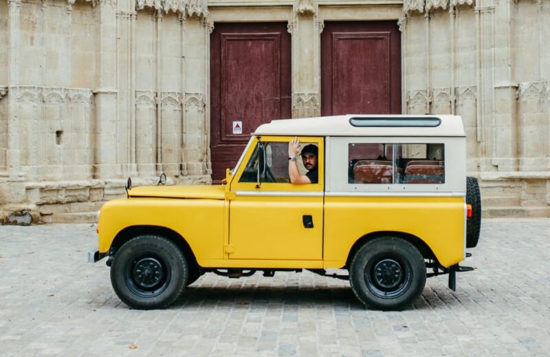 Paris: Private Guided Tour in a vintage Land Rover - Authenticity and Personal Touch