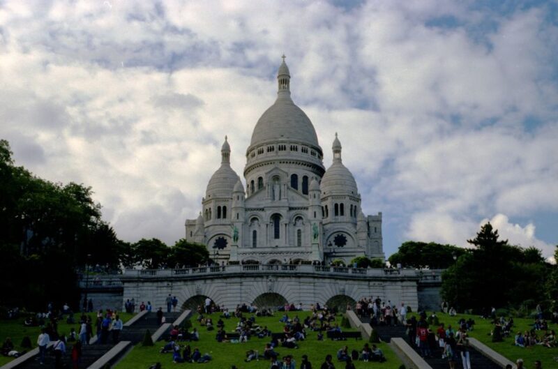 Paris: Private Guided Tour of the Charming Montmartre - Key Points