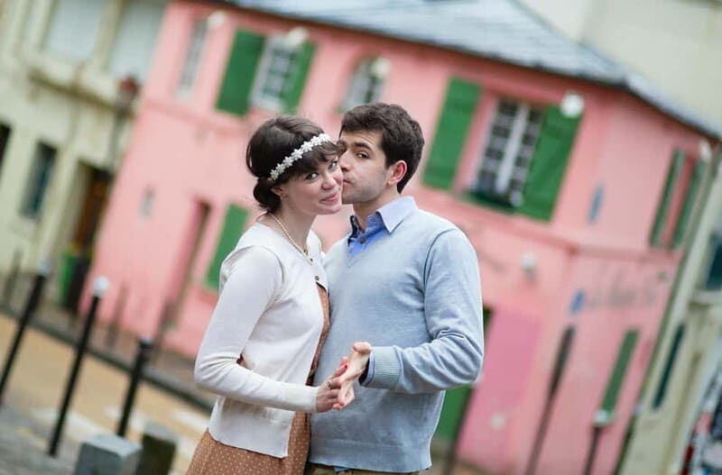 Paris: Private Montmartre Photoshoot with Parisian Charm - Key Points