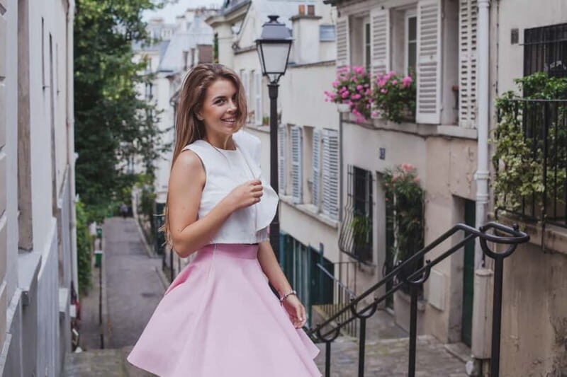 Paris: Private Montmartre Photoshoot with Parisian Charm - The Experience: What You Can Expect