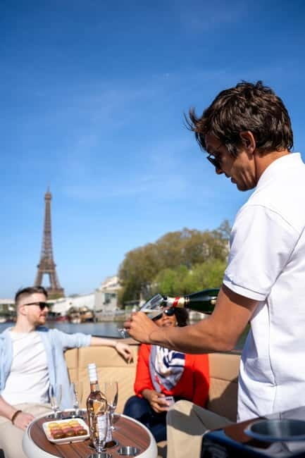 Paris: Private Small Boat Cruise with Rosé and Macarons - The Itinerary in Detail