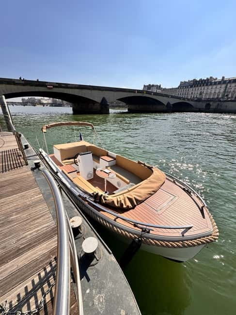 Paris: Private Small Boat Cruise with Rosé and Macarons - Who Will Love This Experience?