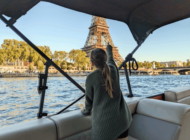 Paris: Private Sunset Sein Cruise with Aperitif and Pick-Up - Key Points