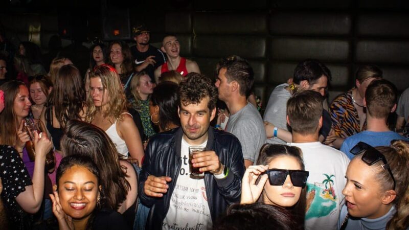 Paris: Pub Crawl with Shots and Nightclub Entry - What’s Included and Why It Matters