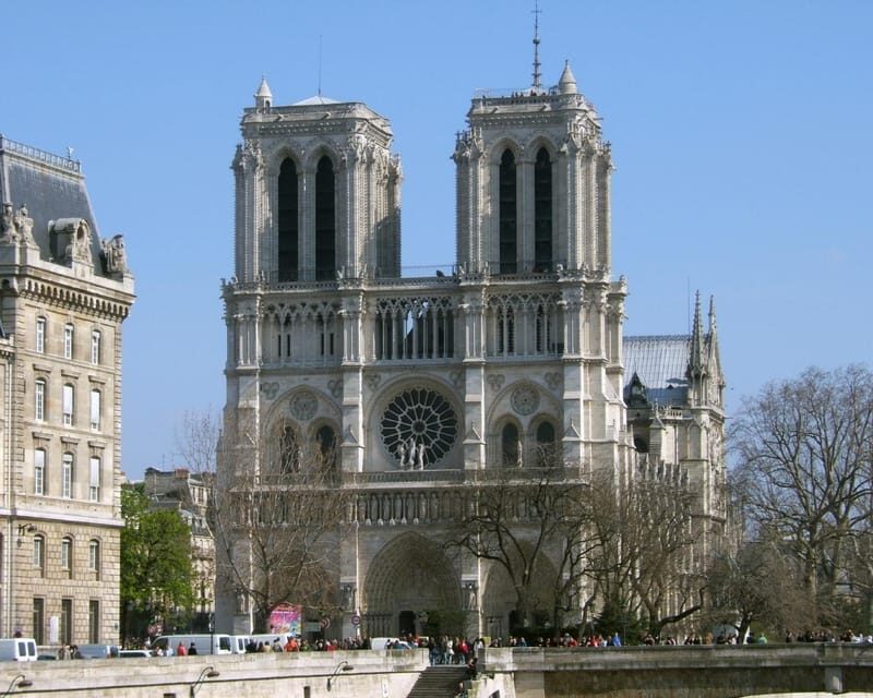 Paris: Sainte-Chapelle Entry with Notre Dame Outdoor Tour - Who Should Consider This Tour?