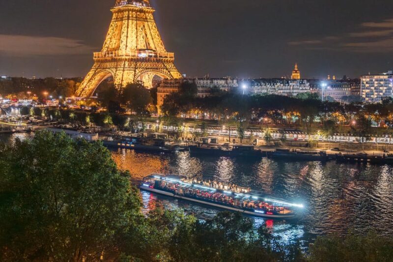 Paris : Scenic Cruise on the Seine River with Champagne - FAQ