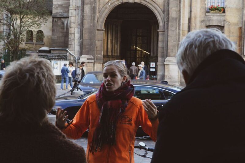 Paris: Secret City Bike Tour Off the Tourist Path - Key Points