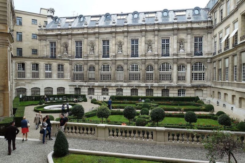 Paris Secret Gardens 1.30 hour long Walking Tour - An In-Depth Look at What You Can Expect