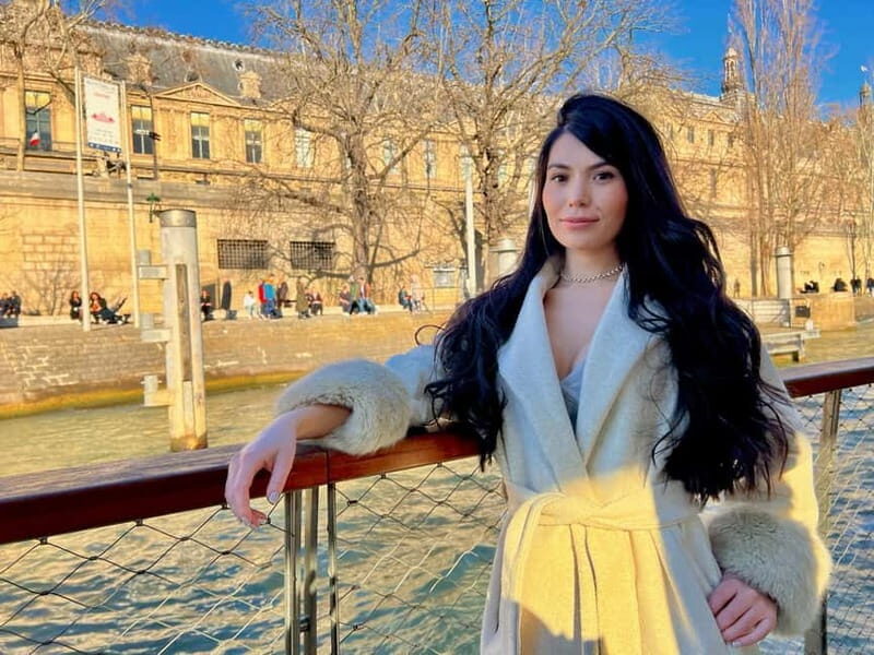 Paris: Seine Cruise with French breakfast near the boats - An In-Depth Look at the Experience