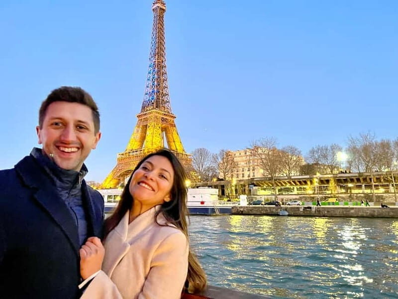 Paris: Seine Cruise with French Music Playlist & Postcard - What’s the Itinerary Like?