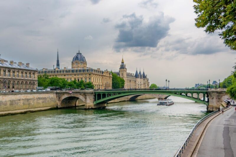 Paris: Seine Cruise with Snack/Optional Eiffel Tower Ticket - FAQ