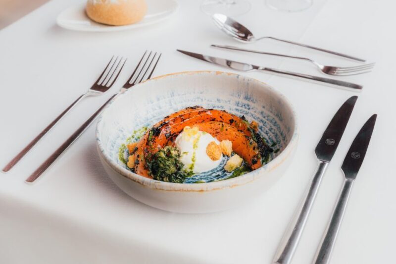 Paris: Sightseeing Cruise on the Seine with 3-Course Lunch - The Return and Final Moments