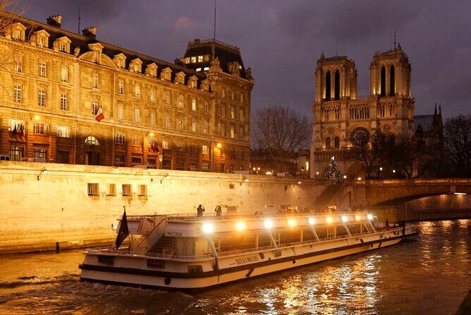 Paris Sightseeing Cruise with Champagne by Bateaux Mouches - FAQs