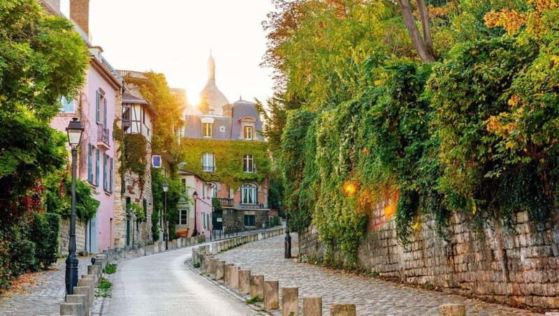 Paris: Small Group Moulin Rouge & Sacré Cur Montmartre Tour - FAQs