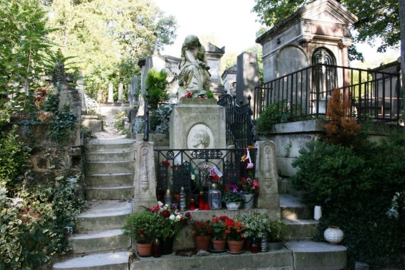 Paris: Stories of Père Lachaise Cemetery Walking Tour - An In-Depth Look at the Experience