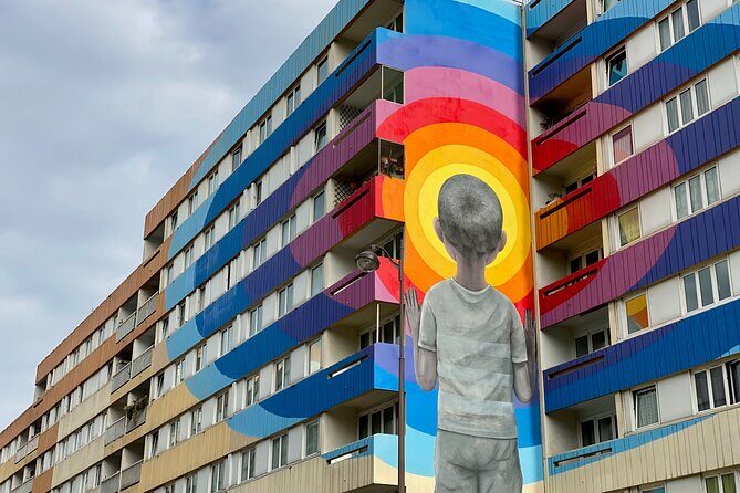 Paris Street Art, smartphone audioguided tour - Key Points