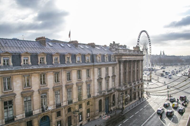 Paris: The Da Vinci Code Walking Tour with a Local Guide - Discover Paris with a Twist: The Da Vinci Code Walking Tour