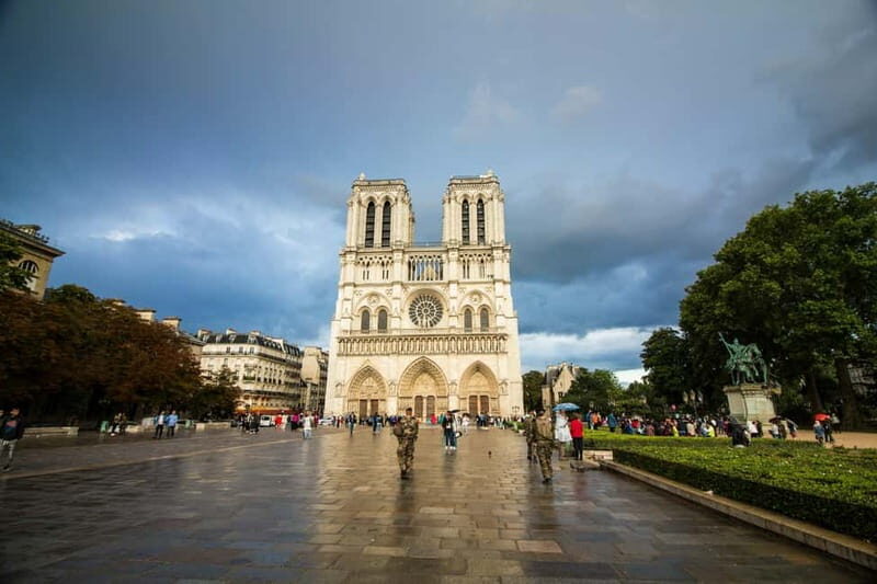 Paris: The Notre-Dame Photowalk Experience - Discovering Paris’s Architectural and Cultural Gems