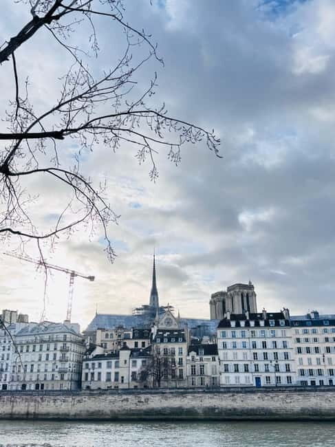 Paris: The vibrant city center and Le Marais - An in-depth look at this Parisian adventure