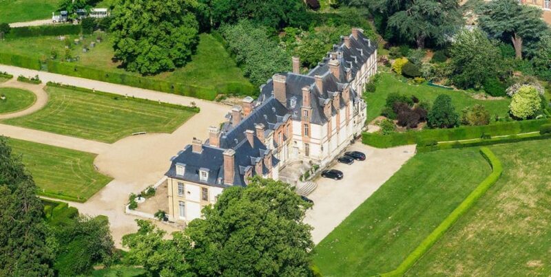 Paris: Thoiry Castle and Safari Park Private Tour - Key Points