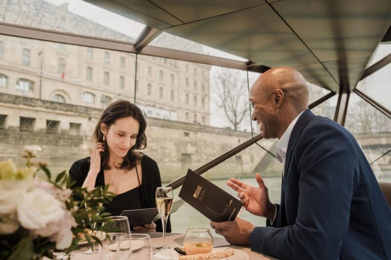 Paris : Valentine's Day Diner Cruise on the Seine river - Why This Cruise Offers Value