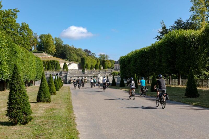 Paris: Versailles Palace and Queen Hamlet E-Bike Tour - Additional Information