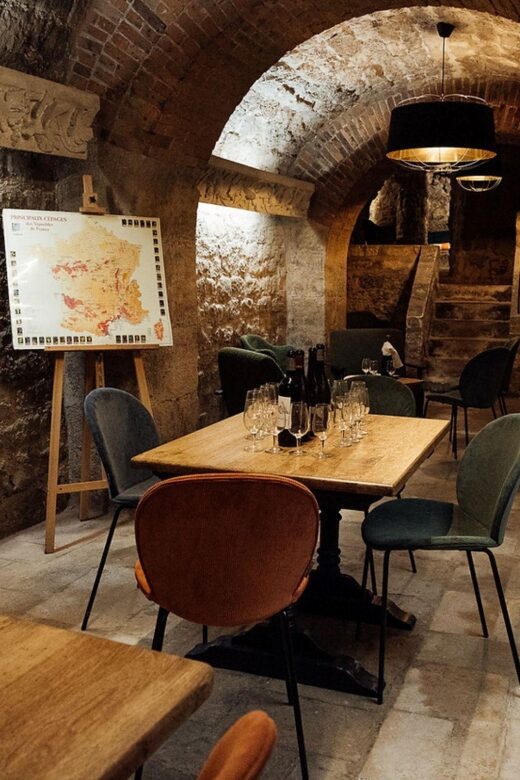 Paris: Wine Tasting Courses at Le M. Musée du Vin - Key Points
