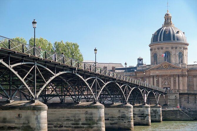 Parisian Love Affair: Elegant Romance Private Tour in Paris - A Walk Through Paris’s Romantic Heart