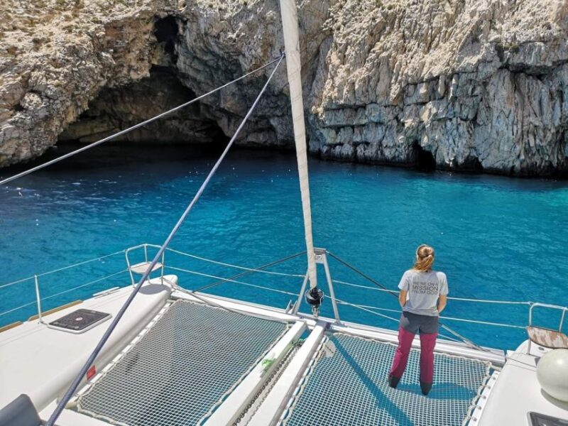 Paros: Catamaran Cruise with Swimming, Meal and Drinks - The Experience of a Full-Day Paros Catamaran Cruise