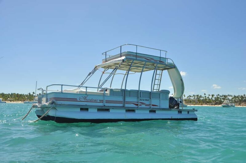 Party Boat / Catamaran Party in Punta Cana - Key Points
